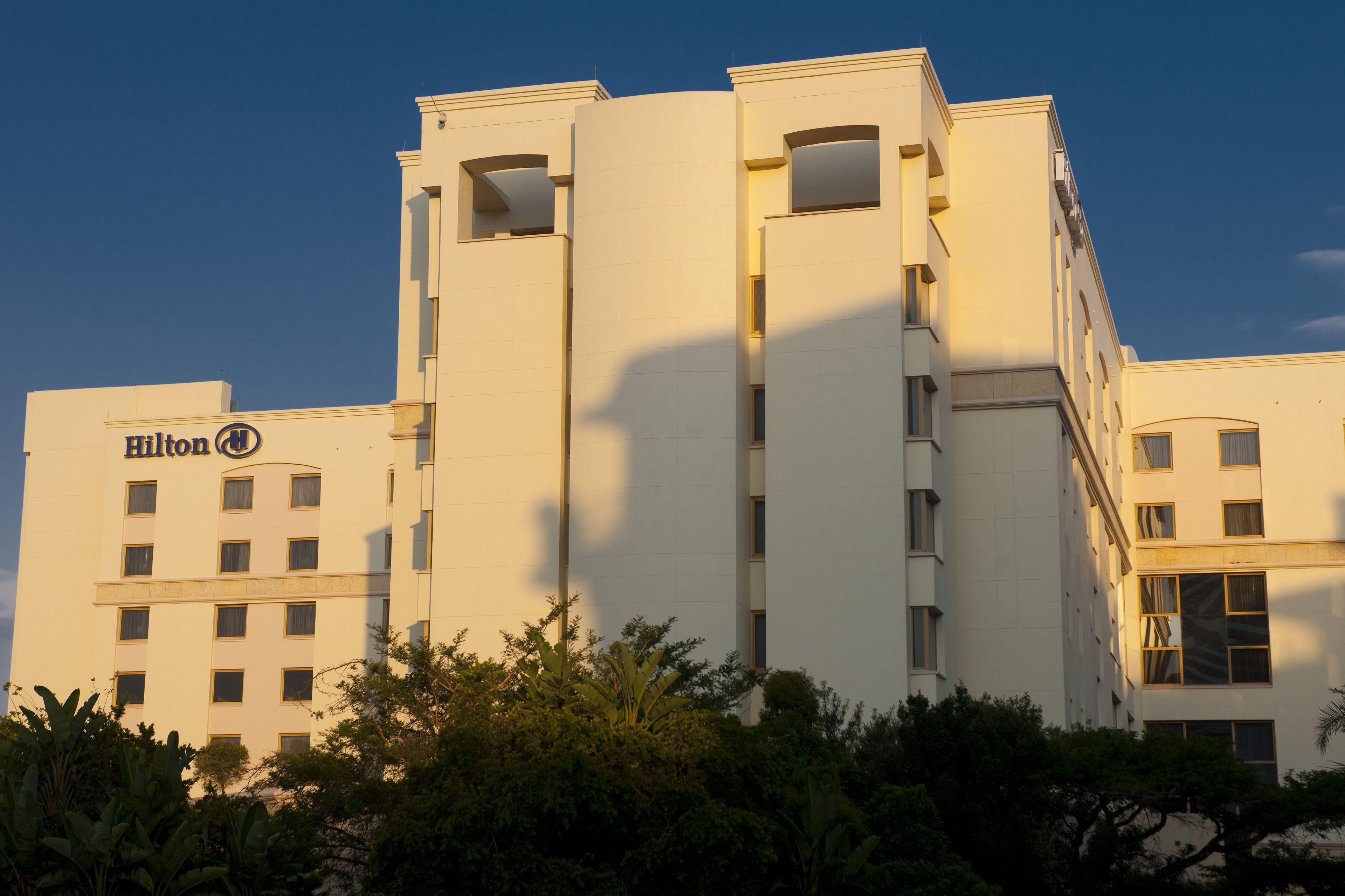 HILTON SANDTON JOHANNESBURG - BOOK YOUR STAY IN ADVANCE AND SAVE ON ...
